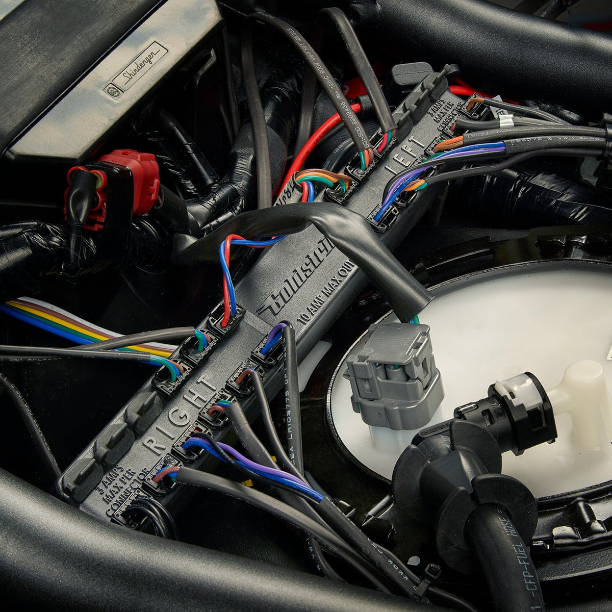 Distribution Block and Adapters – Goldstrike