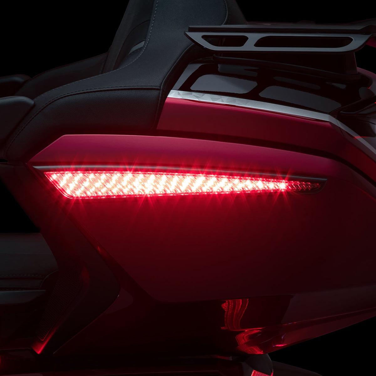 SPAR Trunk Side Lights | Gold wing | Goldstrike